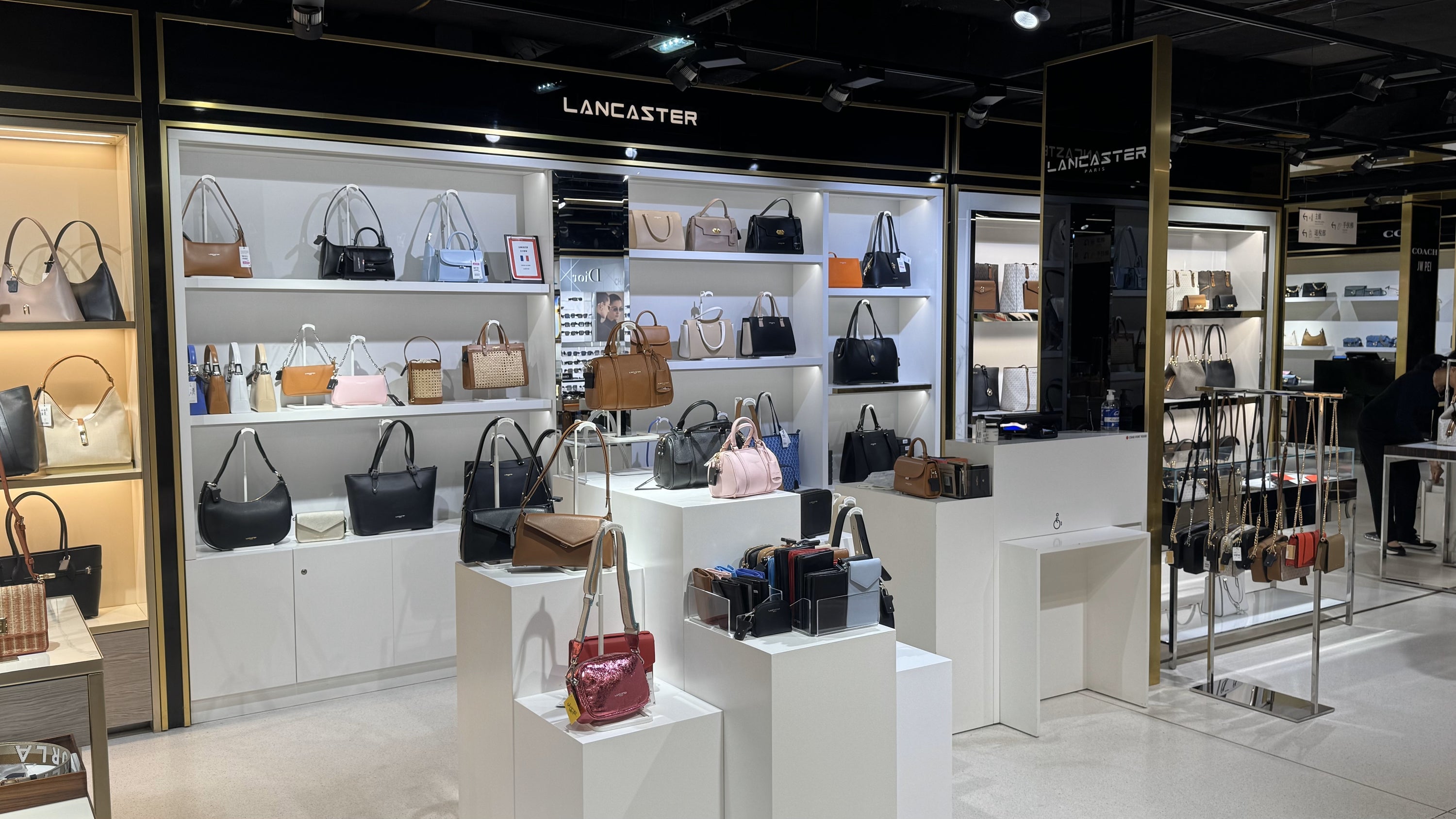 Galeries Lafayette - Shopping & Welcome Center – Lancaster